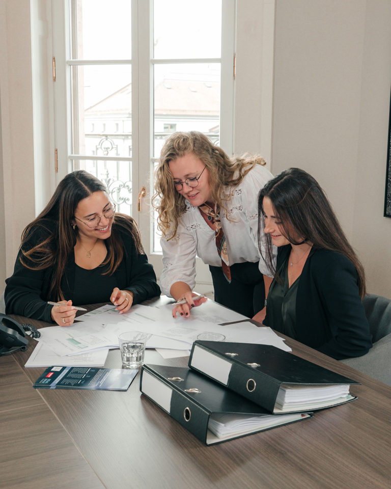 Apply for a Swiss C Permit (Permanent Residency) | LegalExpat.ch